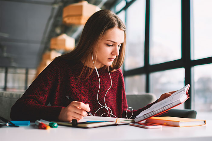 Cursos híbridos: conheça 3 vantagens desse formato | Blog do Senac São ...